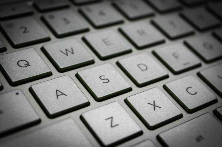 _ So geben Sie das Unterstrich-Symbol auf der Tastatur ein - Wie Tippt Man